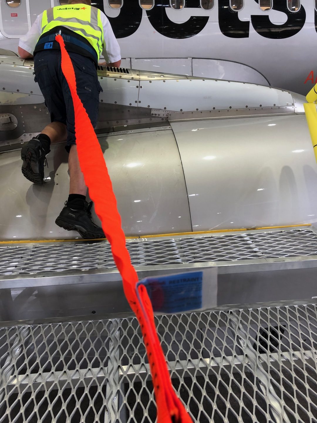 Product Profile – A320 Line Pylon Access with restraint – NO BOLT